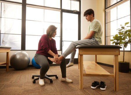 What to Wear to Physical Therapy | BenchMark PT